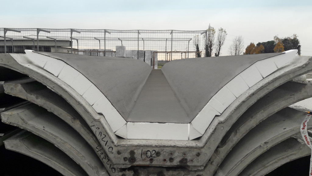 Coibentazione capannone con tegoli alari prefabbricati | Nuova Fopan